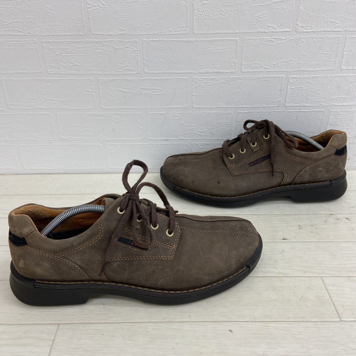 605 ecco LIGHT エコー ライト 靴 シューズ ローカット シューレース フラット ヒール ソール 革靴 ワンポイント ロゴ ブラウン メンズ44(メンズシューズ)｜売買された ...