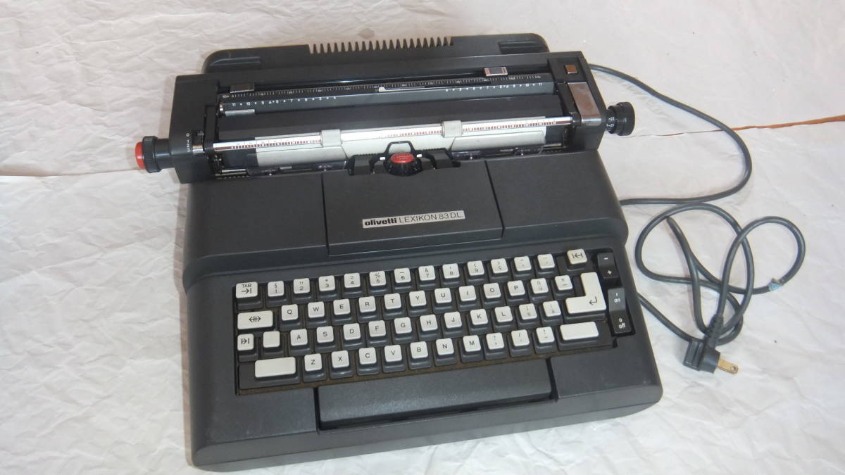 olivetti LEXIKON 83 D.L. オリベッティ LEXIKON 83 D.L. 電子タイプライター 当時物 昭和レトロ ...