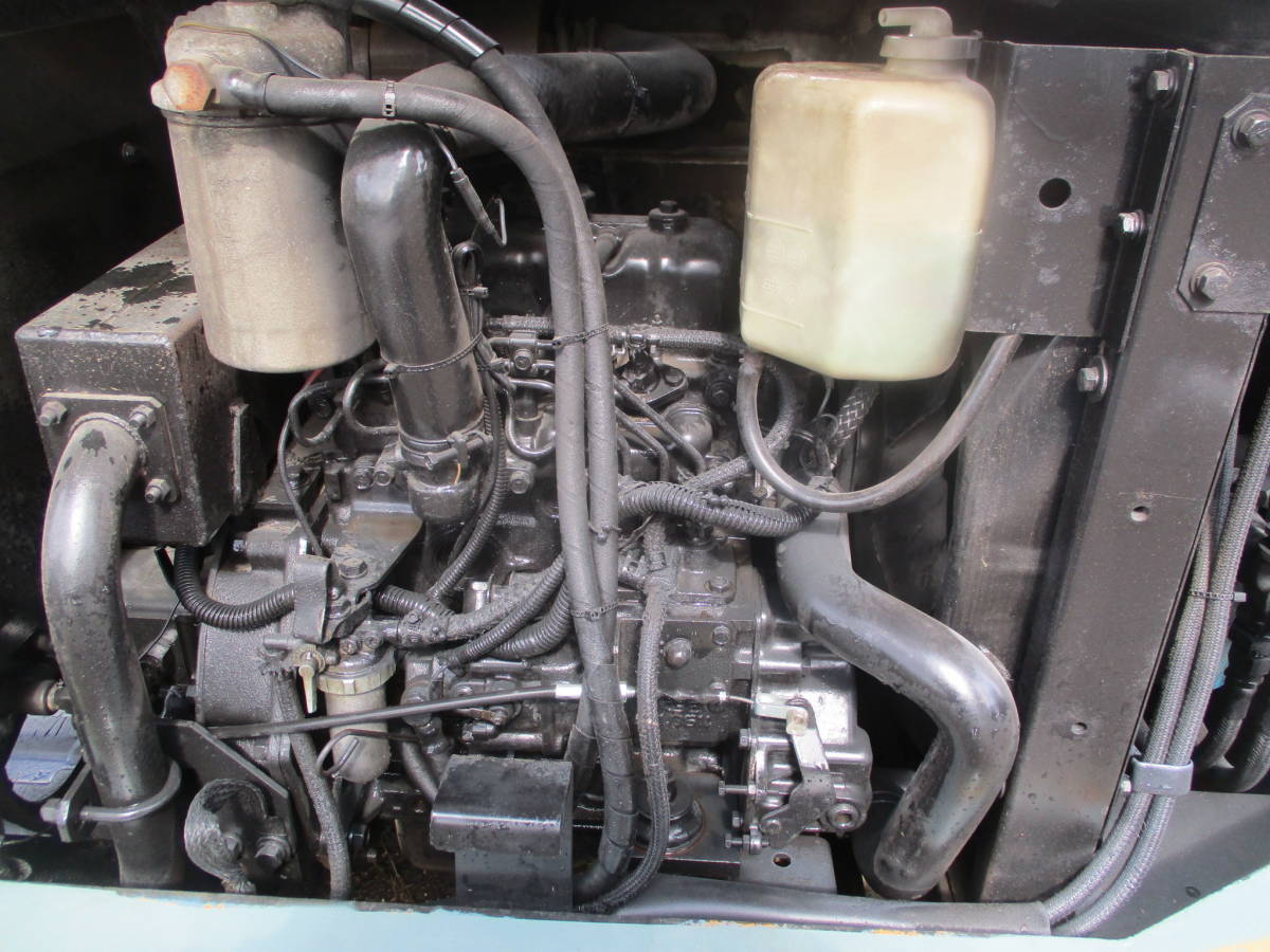 重量2.5T ユンボ.バックホー.三菱ME20 アタッチメント5種付 ハサミ. スケルトン.バケット.細バケット.法面 増速 店頭展示品(建設 ...