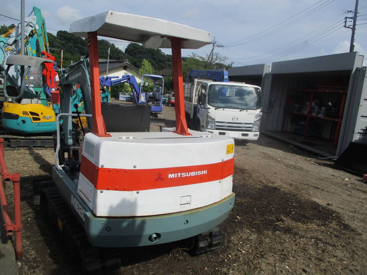 重量2.5T ユンボ.バックホー.三菱ME20 アタッチメント5種付 ハサミ. スケルトン.バケット.細バケット.法面 増速 店頭展示品(建設 ...