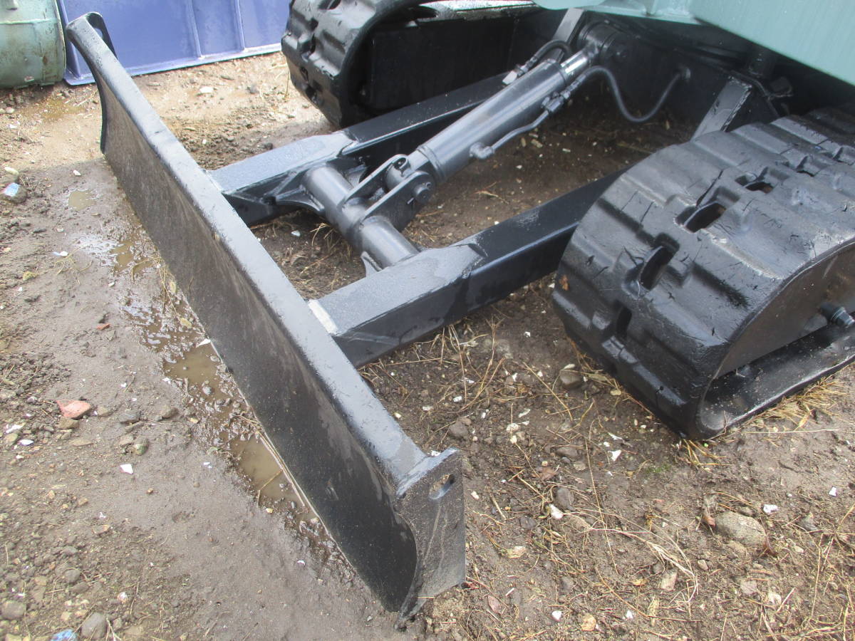 重量2.5T ユンボ.バックホー.三菱ME20 アタッチメント5種付 ハサミ. スケルトン.バケット.細バケット.法面 増速 店頭展示品(建設 ...