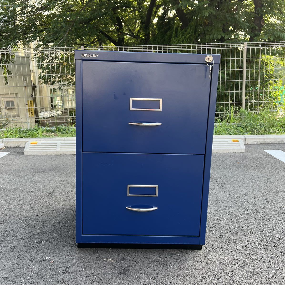 BISLEY ビズレー 2F ファイリングキャビネット キャビネット 引き出し 2段 収納 鍵付き ブルー(キャビネット、デスクワゴン)｜売買されたオークション情報、yahooの商品情報を ...