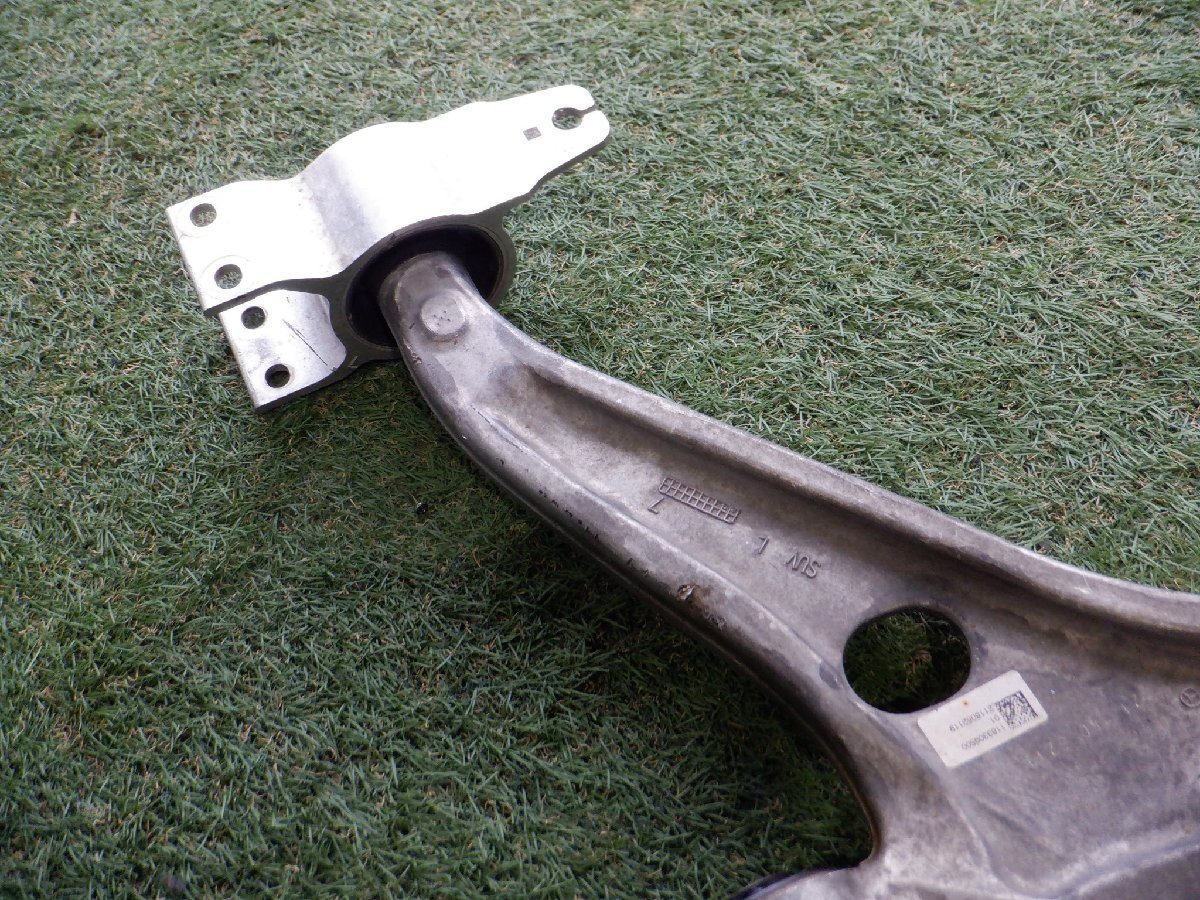 ベンツ純正 W247 Bクラス ロアアーム ロワアーム 片側 A2473330300 m-22-10-240(メルセデス・ベンツ用)｜売買され ...