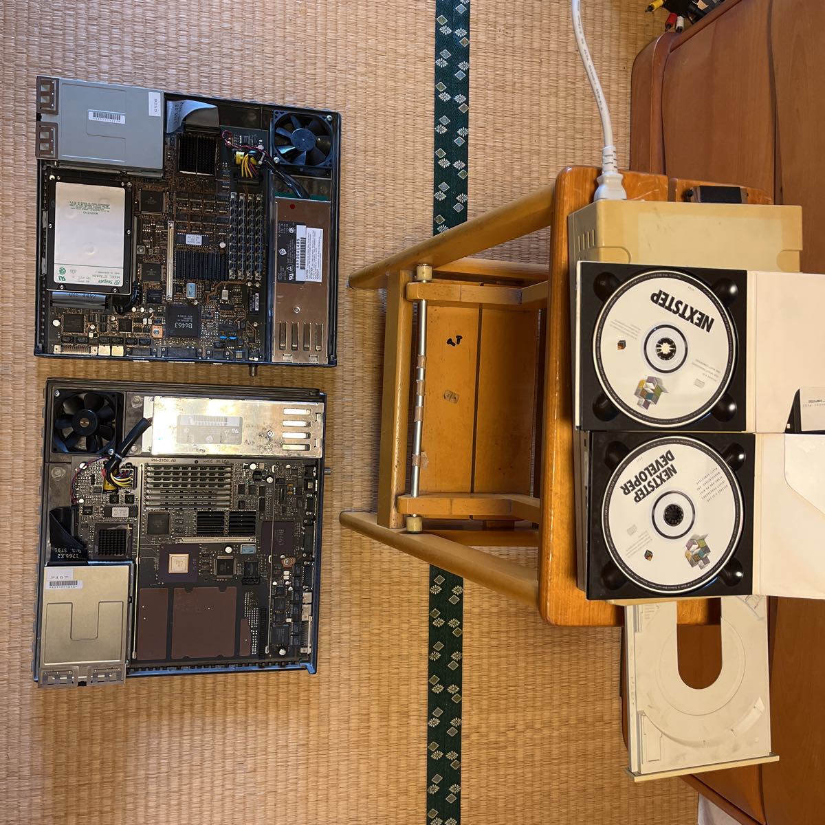 NEXTSTEP USER DevvelopeCD-ROMメディア SCSI CD-ROMドライブ NeXTSTATION TurboCOLOR 及びColor本体 サウンドボックスその他 ...