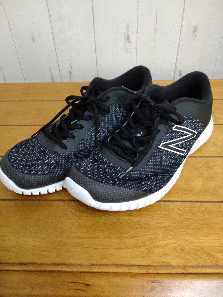 ニューバランス ランニングシューズ New Balance(24.5cm)｜売買されたオークション情報、yahooの商品情報をアーカイブ公開 ...