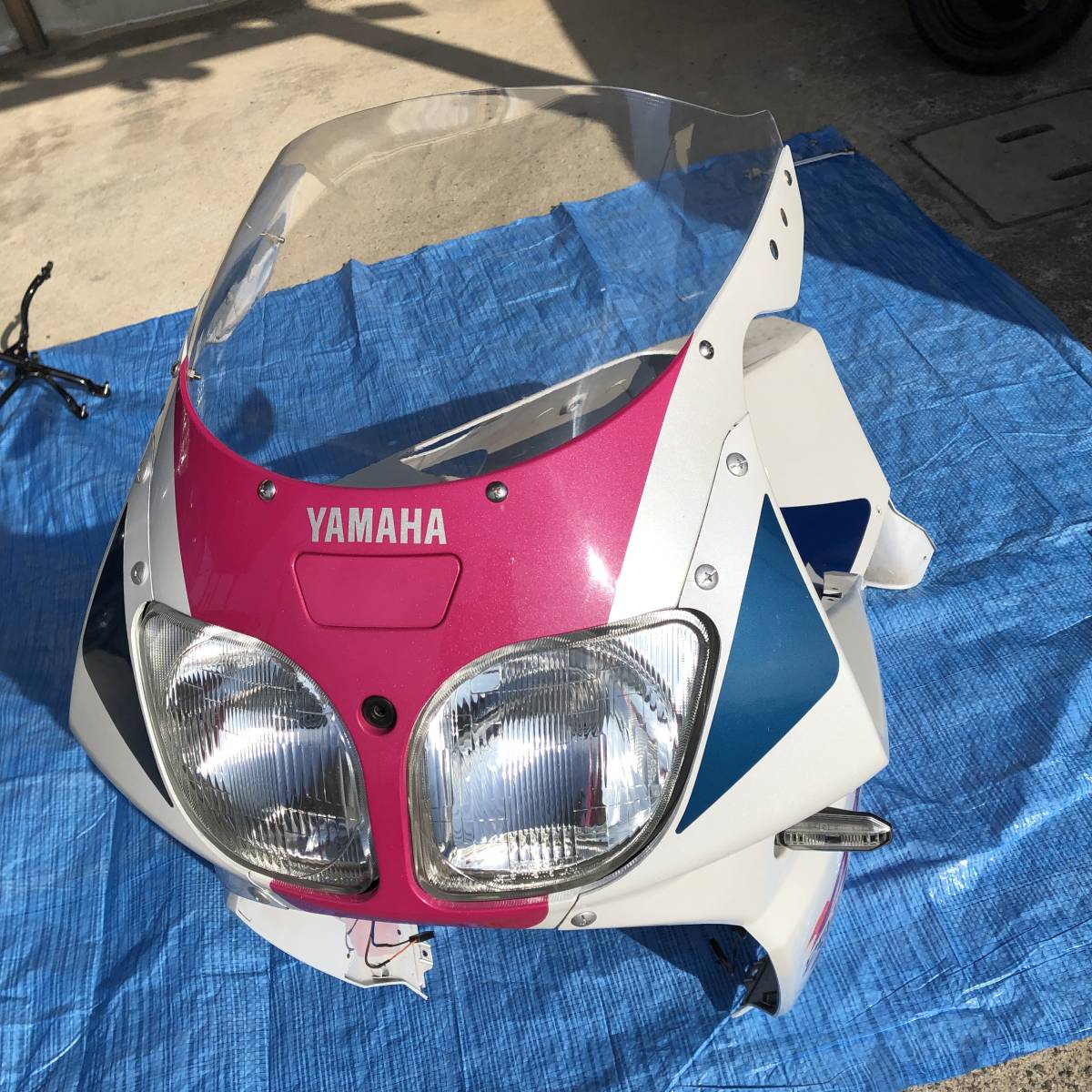 ヤマハ YZF750SP 4HS フロントカウル 4JD 4HD 品(フロント)｜売買されたオークション情報、yahooの商品情報をアーカイブ ...