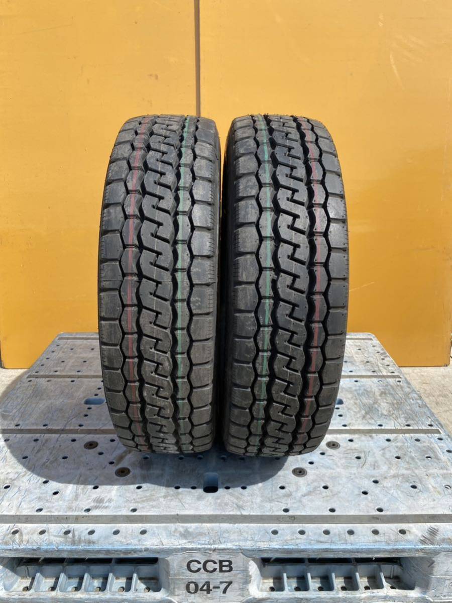 直接引き取りも可能 254 ブリジストン DURAVIS M804 205/70R16 111/109L イボ付きバリ溝2本セット(タイヤ ...