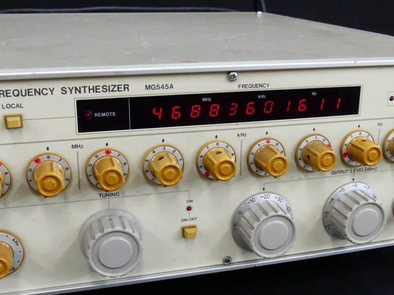 p342 アンリツ MG545A FREQUENCY SYNTHESIZER ANRITSU 測定器 No2(その他)｜売買されたオークション ...