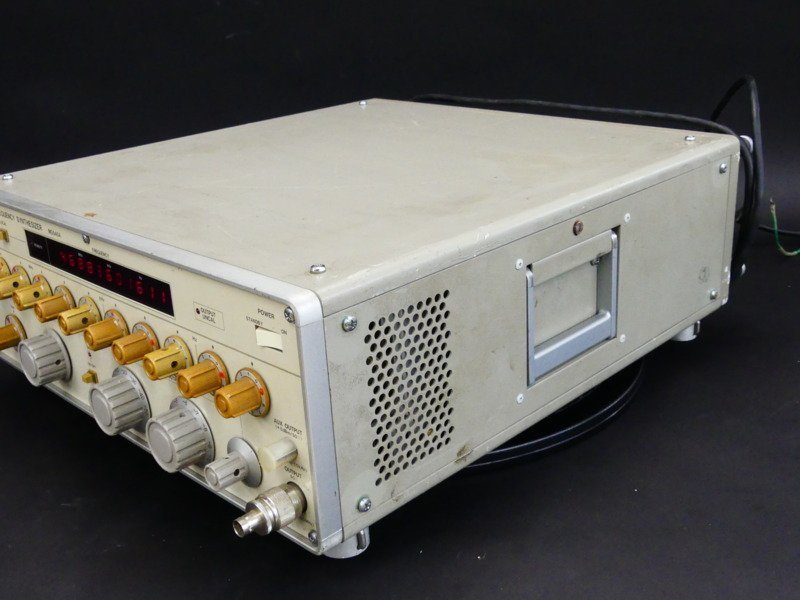 p342 アンリツ MG545A FREQUENCY SYNTHESIZER ANRITSU 測定器 No2(その他)｜売買されたオークション ...
