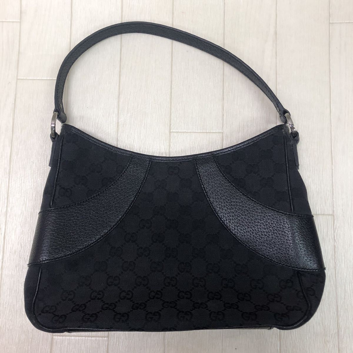 GUCCI グッチ GGキャンバス 113012.002122 ワンショルダー バッグ 黒 ブラック 本体のみ(かばん、バッグ)｜売買された ...