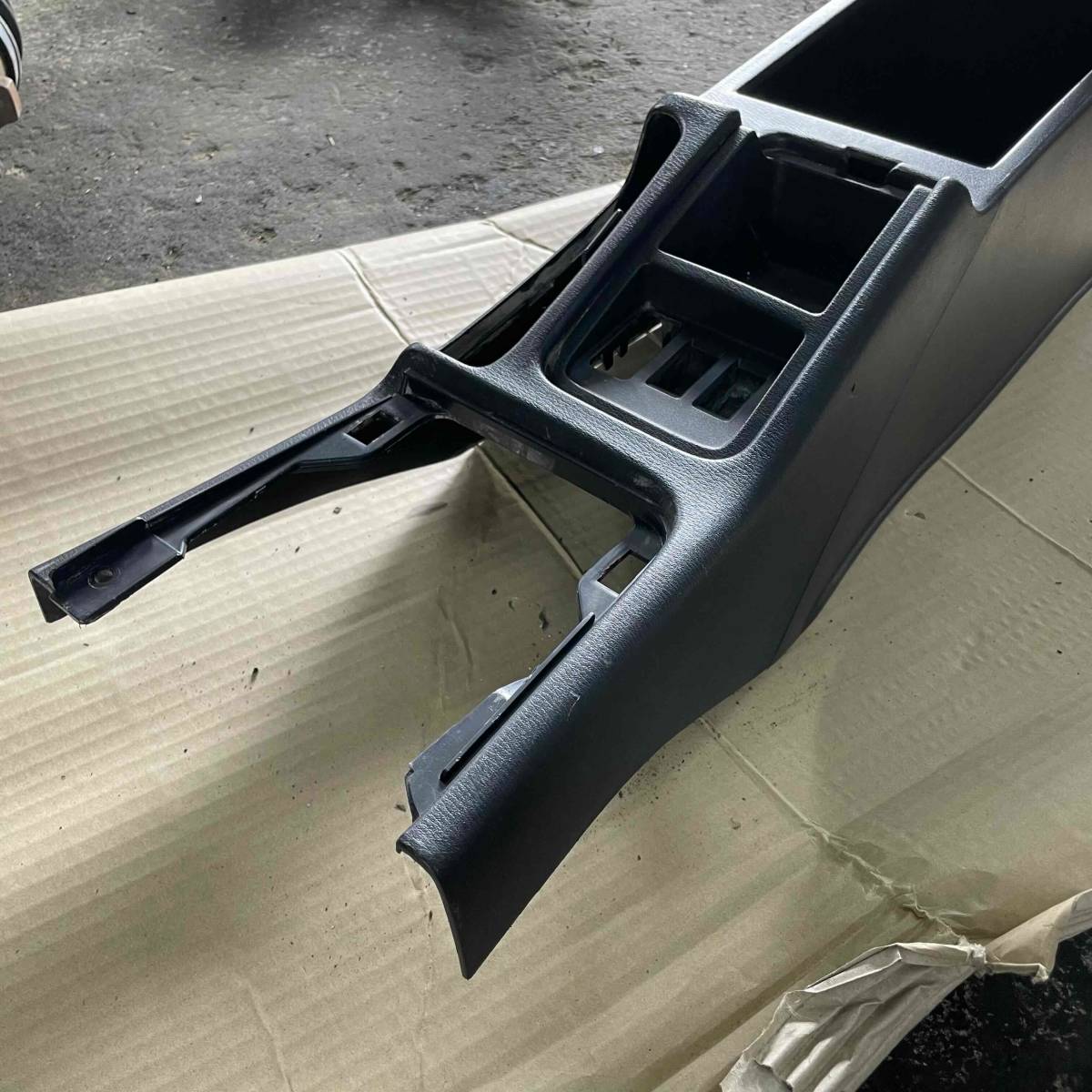1円スタート 日産 スカイライン ER33 4ドア 純正 センターコンソール コンソールボックス ECR33 HCR33 R33 HR33 ...