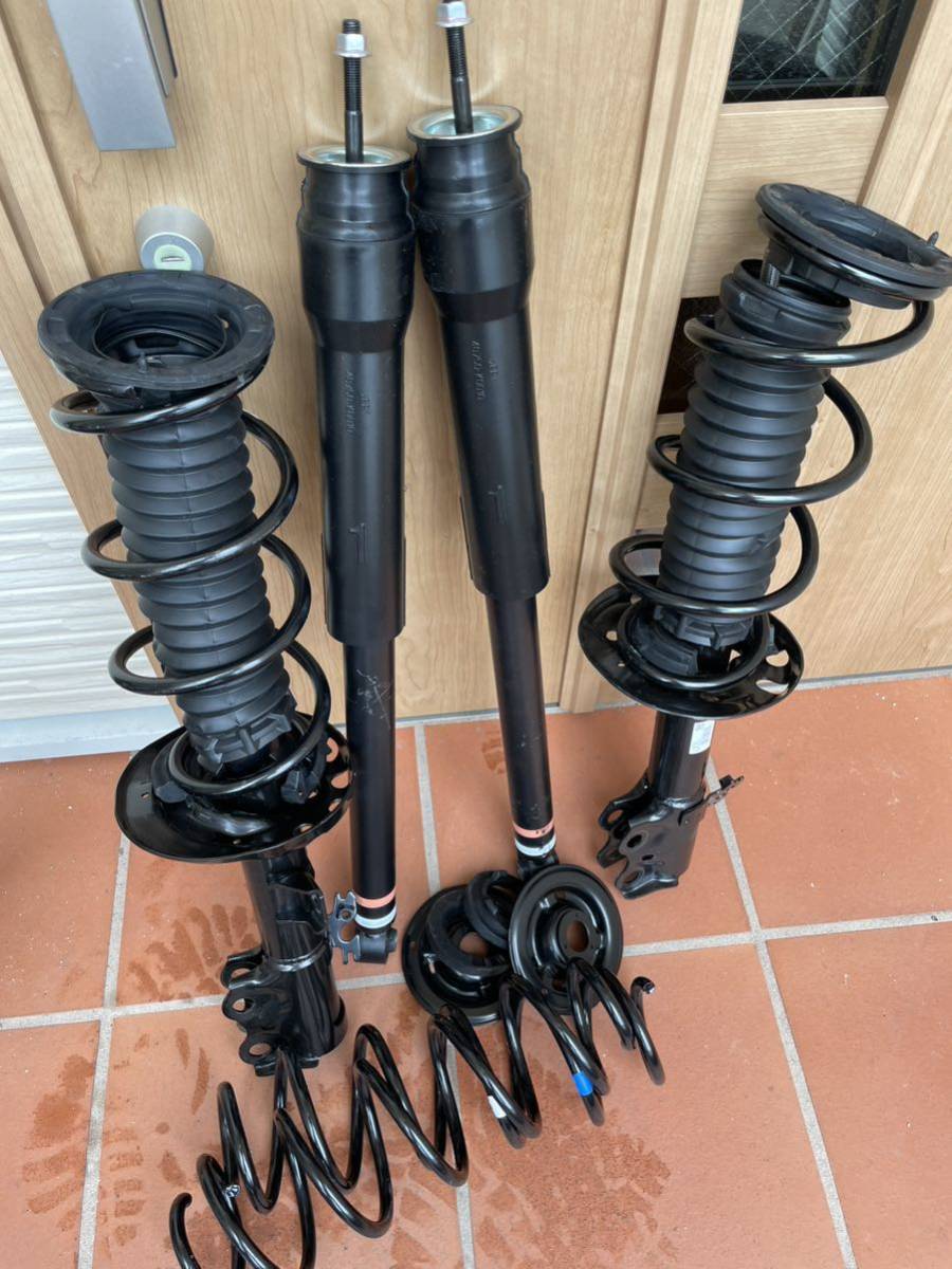 新車外し 純正サスペンション ヤリスクロス FR 48510-52U00 48520-52J00 Rr 48530-52R10(サスペンション ...