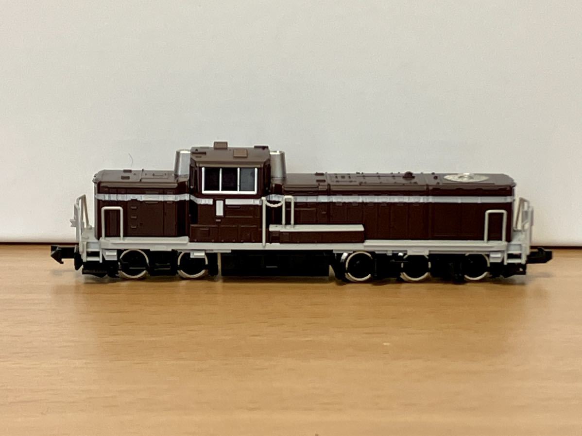 TOMIX トミックス DE10茶色ディーゼル機関車 走行 ライト良好 車体ナンバー 説明書 ケースなど無し 写真の車両のみ(ディーゼル機関車 ...