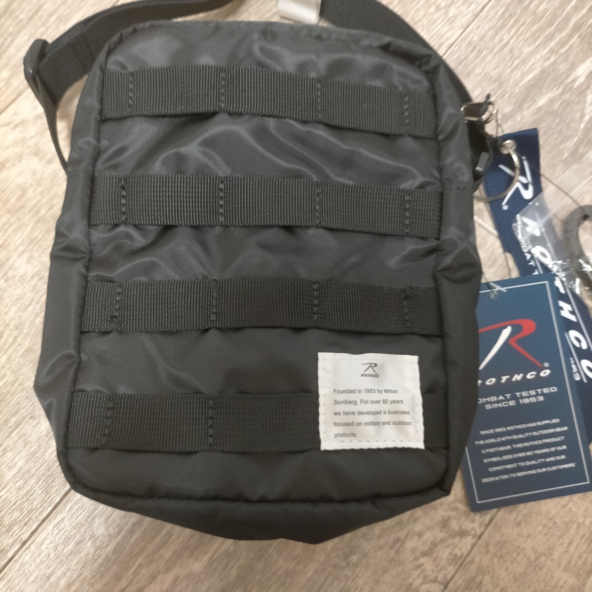 ROTHCO ロスコ ショルダーバッグ 009-NY カラビナ付(ショルダーバッグ)｜売買されたオークション情報、yahooの商品情報をアーカイブ公開 - オークファン（aucfan.com）