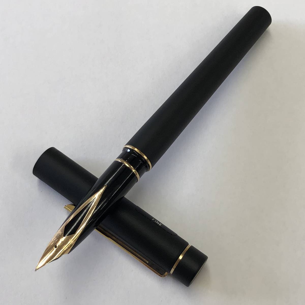 SHEAFFER シェーファー TRUGA 1003 タルガ 14K 585 マットブラック 万年筆(シェーファー)｜売買されたオークション ...