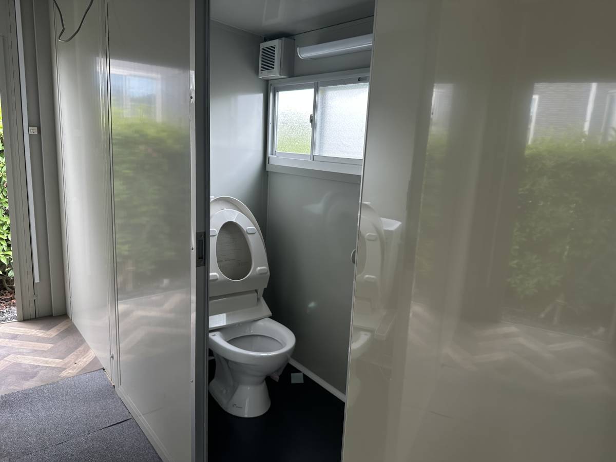 三協フロンテア CT-72J ユニットハウス 2連棟 内装間仕切り エアコン付 プレハブ 事務所 倉庫 休憩所 店舗 床断熱材 トイレ付(簡易住居、ログハウス)｜売買されたオークション情報 ...