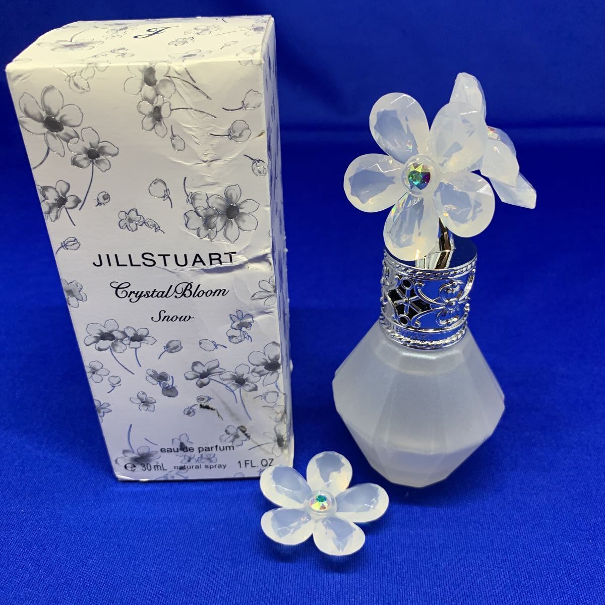 G8008 JILL STUART ジルスチュアート クリスタルブルーム スノー オードパルファン 30ml(ジルスチュアート)｜売買されたオークション情報、yahooの商品情報をアーカイブ ...
