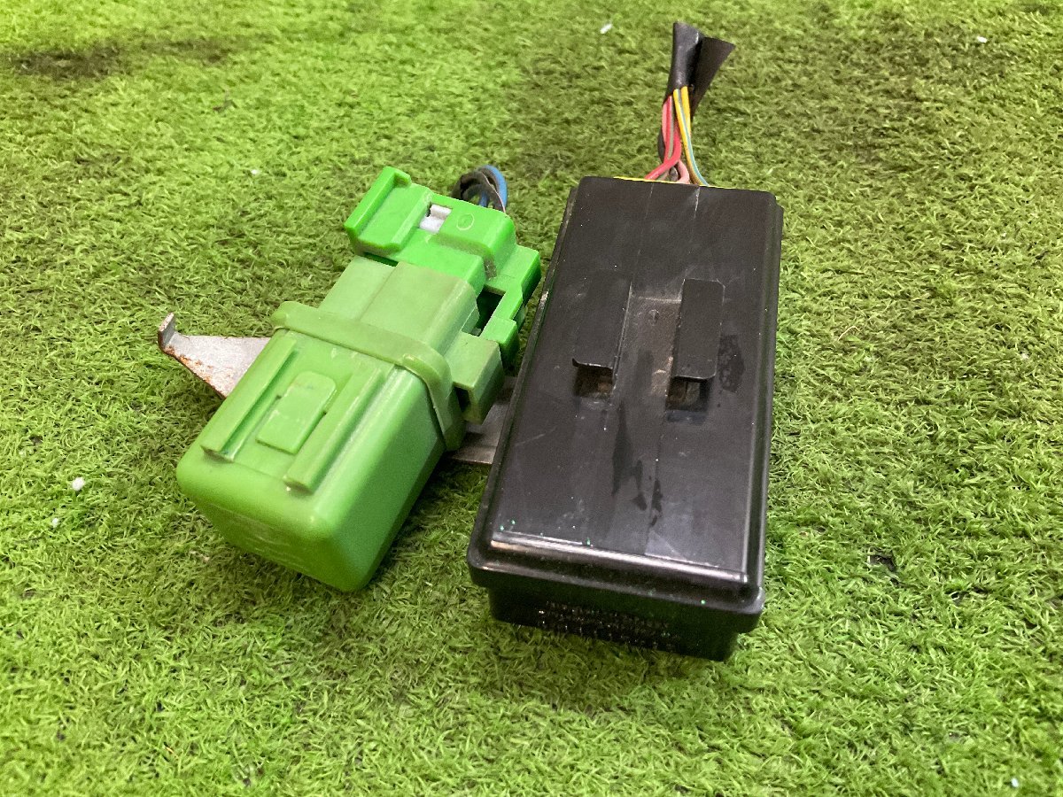 ローレル HC33 C33 前期 改 SR20DET 純正 テールランプリレー 28426-89910 リレー 25230-C9965(日産用 ...