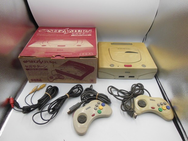 HW64-33 100サイズ SS セガサターン ゲーム機本体 他セット/HST-3220/箱違い/ジャンク扱い/通電可/ 傷汚れ ヤケ有 ...
