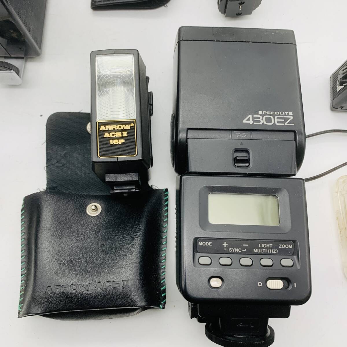 ジャンク カメラ 周り まとめて セット ストロボ 等 SPEEDLITE 430EZ MINOLTA PROGRAM 3200i ARROW ...