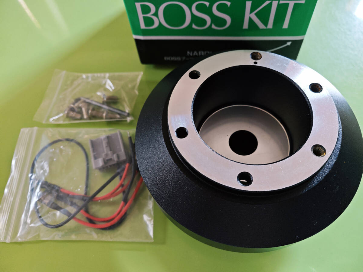 Z33用HUBsports 薄型 ステアリングボス フェアレディZ V35 V36 Z34 M35 E12 Z11 Z12 c25 後期 c26 y50 y51 E51 e52 t31 j32 ...