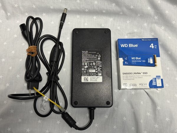 DELL Precision 7670 16 inch i9-12950hx 2.5GHz DDR5-3600 CAMM 128GB Mem ...