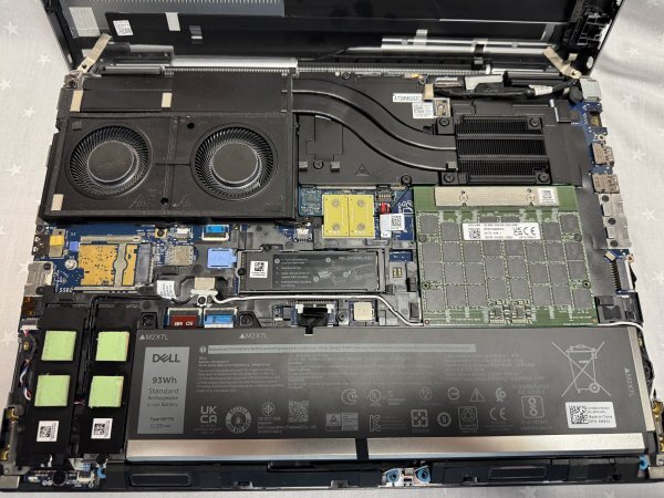 DELL Precision 7670 16 inch i9-12950hx 2.5GHz DDR5-3600 CAMM 128GB Mem ...