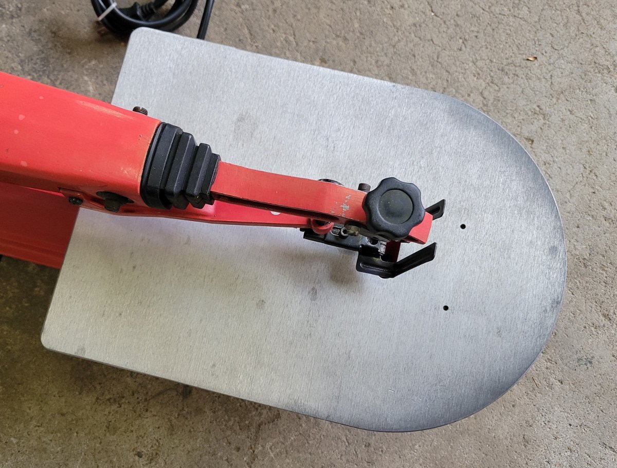 E-Value アルミダイキャスト製 卓上糸のこ盤 ES-330C(糸のこ盤)｜売買されたオークション情報、yahooの商品情報をアーカイブ公開 - オークファン（aucfan.com）