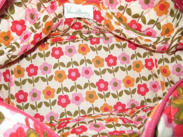 Vera Bradley ヴェラブラッドリー ハンドバッグ folkloric(布製)｜売買されたオークション情報、yahooの商品情報をアーカイブ公開 - オークファン（aucfan.com）