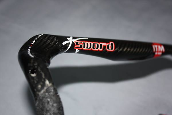 ITM K-sword ハンドル ハイモジュールモノコックカーボン(ドロップハンドル)｜売買されたオークション情報、yahooの商品情報を ...
