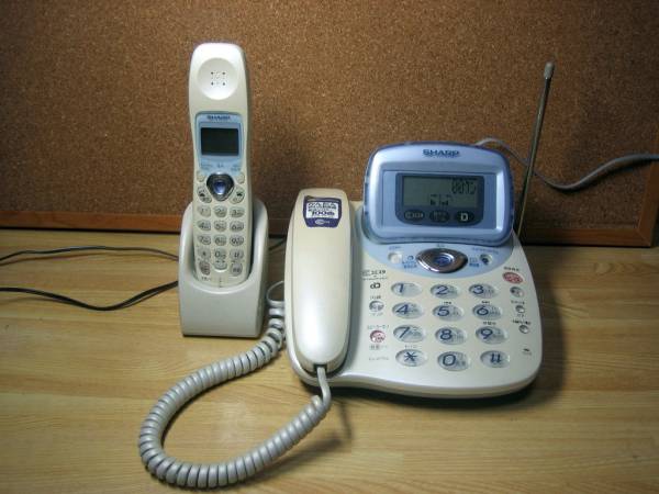SHARP コードレス電話機 CJ－V77CL 子機付き(電話機一般)｜売買されたオークション情報、yahooの商品情報をアーカイブ公開 - オークファン（aucfan.com）