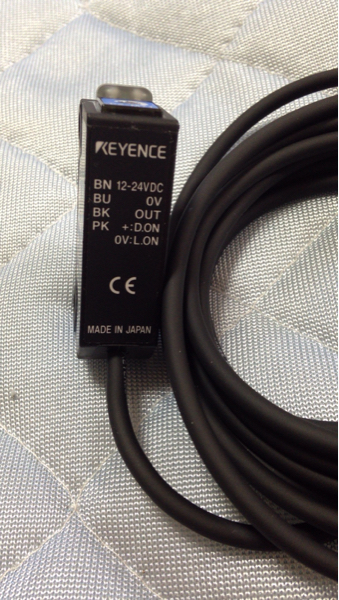 KEYENCEキーエンスアンプ内蔵型光電センサ PZ-M71 格安(電材、配電用品)｜売買されたオークション情報、yahooの商品情報を ...