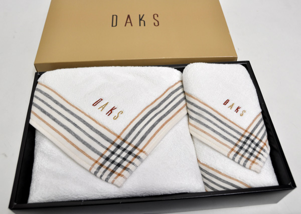 DAKS 上品 清潔感ある優しいバスタオル＆フェイスタオルセット(バスタオル)｜売買されたオークション情報、yahooの商品情報をアーカイブ公開 - オークファン（aucfan.com）