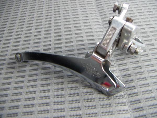 伊 カンパ 980 FD 80年代ヴィンテージ 品(フロントディレイラー)｜売買されたオークション情報、yahooの商品情報をアーカイブ公開 - オークファン（aucfan.com）