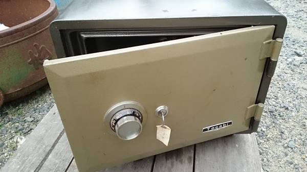 Tocabi 小型耐火金庫(金庫)｜売買されたオークション情報、yahooの商品情報をアーカイブ公開 - オークファン（aucfan.com）