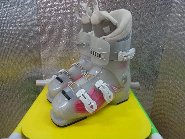 ATOMIC アトミック 女の子用スキーブーツHAWX 23.5cm 747(23.5cm)｜売買されたオークション情報、yahooの商品情報をアーカイブ公開 - オークファン（aucfan.com）