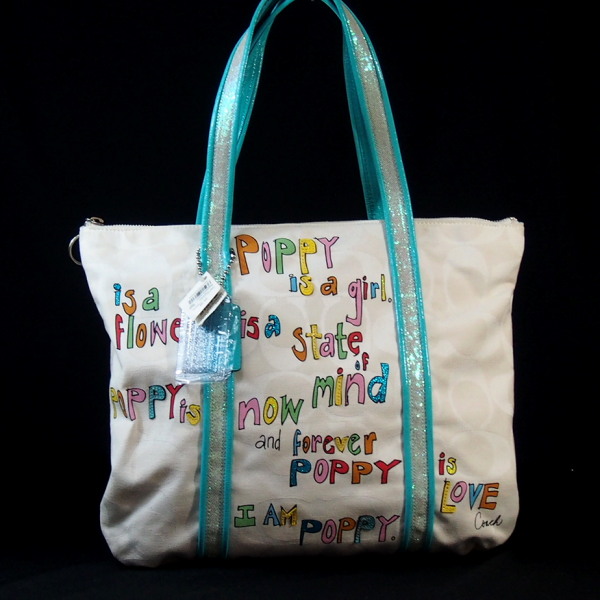 コーチ ポピーホワイト 14986 A1069 COACH(トートバッグ)｜売買されたオークション情報、yahooの商品情報をアーカイブ公開 - オークファン（aucfan.com）