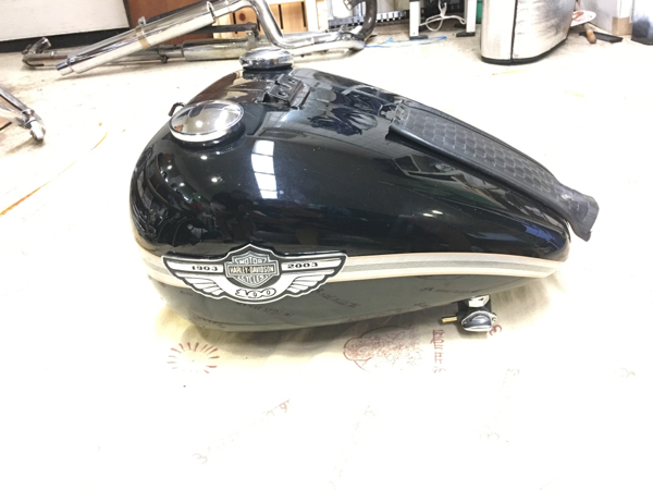ハーレーダビッドソン FLSTS 03年式 100周年モデル 純正 タンク(ハーレーダビッドソン用)｜売買されたオークション情報、yahooの ...