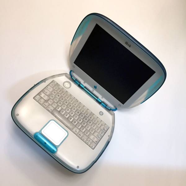 Apple Ibook M2453 シェル型 ノートパソコン 青色(iBook)｜売買されたオークション情報、yahooの商品情報をアーカイブ ...