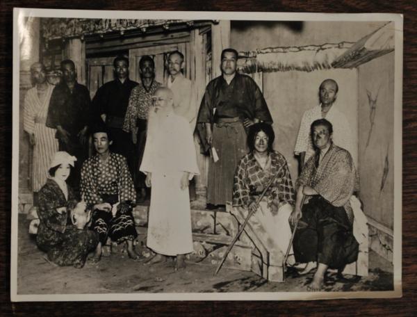 km02 大正 昭和 演劇 新派 花柳章太郎 サイン 書簡 写真 資料(雑貨)｜売買されたオークション情報、yahooの商品情報をアーカイブ ...