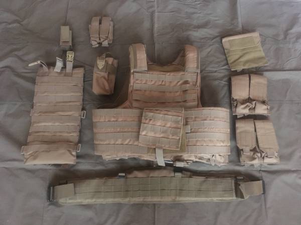 サイラス ランド ボディアーマー CIRAS LAND レプリカ パッドベルト カーキ(個人装備)｜売買されたオークション情報、yahooの商品情報をアーカイブ公開 - オークファン ...