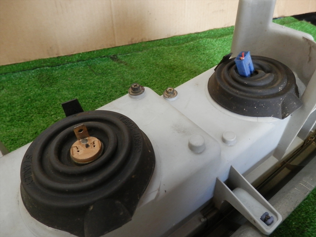 1709-031 S63 トヨタ クレスタ LX70 左 ヘッドライト(ヘッドライト)｜売買されたオークション情報、yahooの商品情報をアーカイブ公開 - オークファン（aucfan.com）