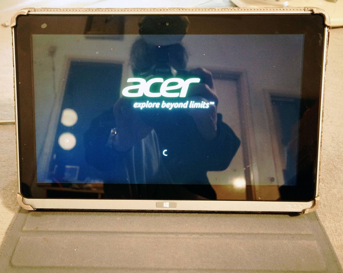 Acer ICONIA W700 i3-3227U 1.9GHz メモリ 4GB 128GB SSD(Windows)｜売買されたオークション ...