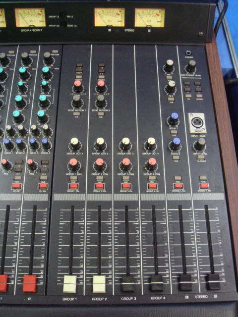 YAMAHA ヤマハ ミキシングコンソール ミキサー MCシリーズ MIXING CONSOLE MC1204 音楽器材 KC(ミキサー ...