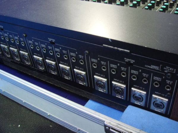 YAMAHA ヤマハ ミキシングコンソール ミキサー MCシリーズ MIXING CONSOLE MC1204 音楽器材 KC(ミキサー ...