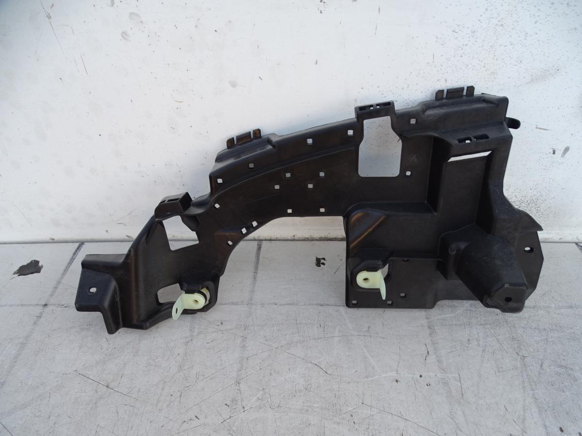 J9167vc ベンツ純正 Cクラス W205 AMG セダン ワゴン 左 マフラーカッター ブラケット 品 A2058850100(リア ...