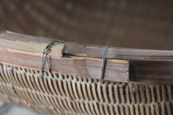 TB526古い竹ざる2ヶ 竹笊/竹かご/竹籠/古民具/収納/竹篭/野菜かご/民藝/時代/ハーブ/野草/天然素材/バスケット/古道具タグボート(木工、竹工芸)｜売買されたオークション情報 ...