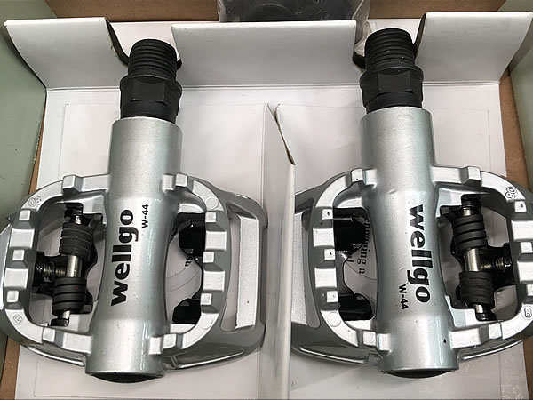 パーツ デッドストック品 wellgo W-44 片面フラット SHIMANO SPD 互換 ウェルゴ ビンディングペダル ロード MTB ...