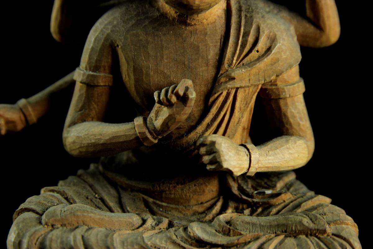 櫟 仏教美術 木彫 愛染明王 8cm 細密彫 仏像唐物骨董 E347.13 Pec24/10MK(仏像)｜売買されたオークション情報、yahooの商品情報をアーカイブ公開 - オークファン ...