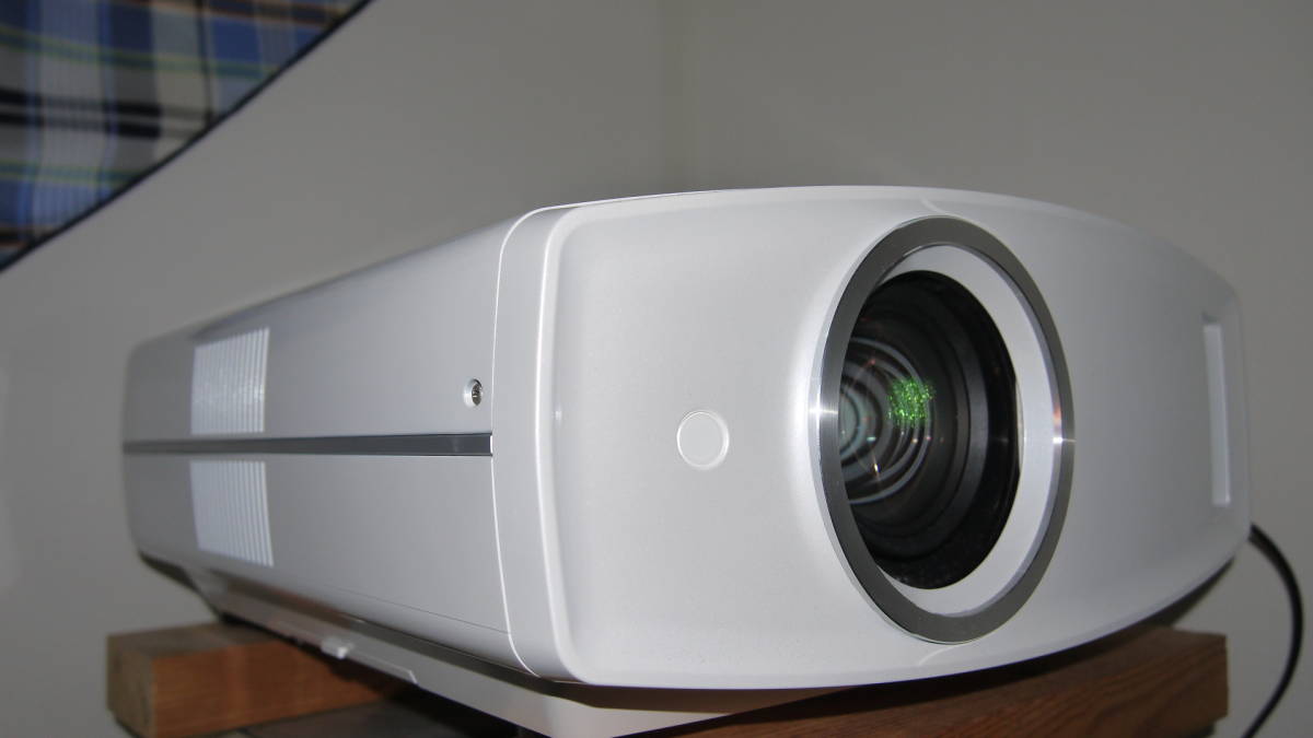 JVC DLA-HD750(本体)｜売買されたオークション情報、yahooの商品情報をアーカイブ公開 - オークファン（aucfan.com）